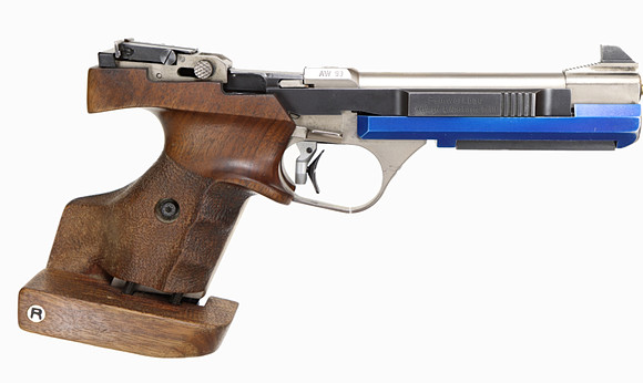 35. PISTOL, Halvautomatisk, fabrikat Feinwerkbau, modell AW93, kaliber ...