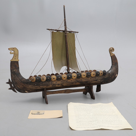 BÅTMODELL, vikingaskepp, Gokstads-skeppet, skala 1/40, 1900-talets mitt ...