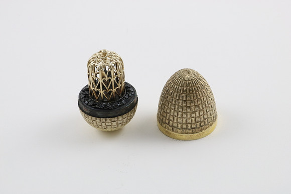 BY STUART DEVLIN:-. Silver & Metals - Silver - Auctionet