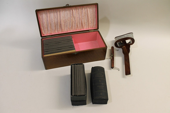 COLLECTION OF STEREO CARDS & VIEWER. Art - Photography - Auctionet