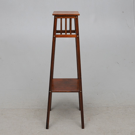 PIEDESTAL, betsad furu, 1900-talets andra hälft. Möbler - Övrigt ...