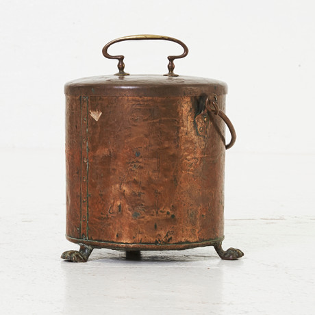 KOPPARKÄRL med lock, koppar, 1800-tal, handtag i mässing, lejonfötter ...