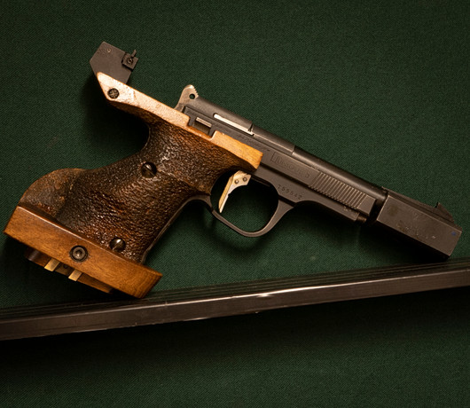 Pistol Unique DES-69. 755542. Licensvapen - Pistoler - Auctionet