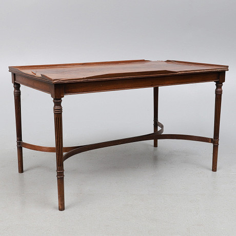 A REPRODUCTION REGENCY STYLE YEW WOOD AND CROSS BANDED LOW CENTRE TABLE ...