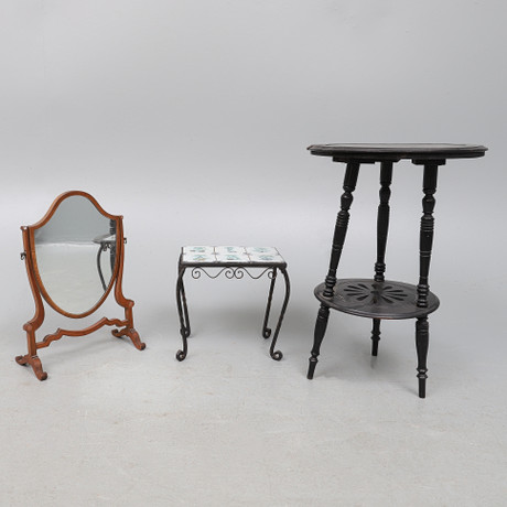 TAKOTTU RAUTAINEN MATALA NELIKULMAPÖYTÄ, YLÄLLÄ KUUSI DELFT-LAATTAA ...