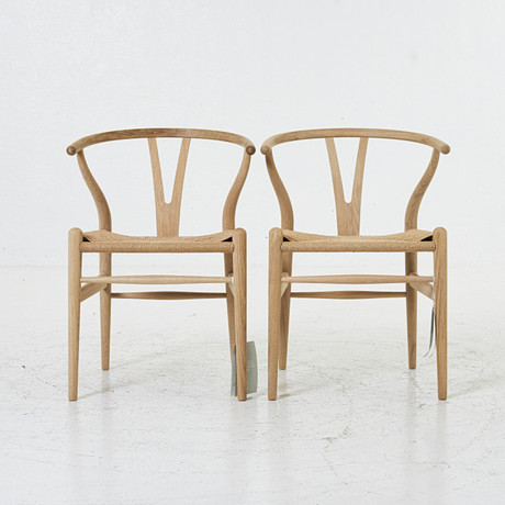 HANS J. WEGNER, stolar, 2 st., "CH24", även kallad "Y-stolen", för Carl ...