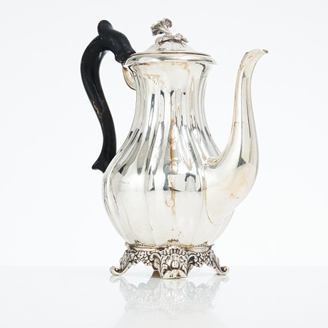 COFFEE POT, silver, on 4 feet, upturned blackened wooden handle, lid ...