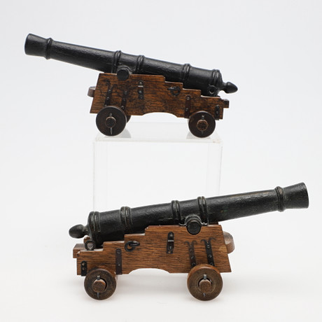 TABLE CANNONS, 2 pcs, bronze & wood, model after a Ship of the Line ...