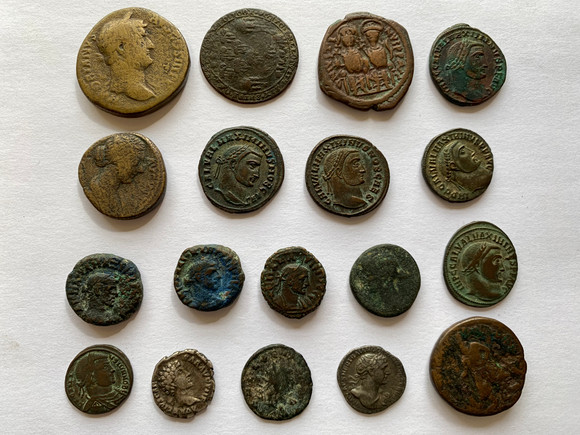 A COLLECTION OF ROMAN COINS TO INCLUDE SILVER AND OTHERS. Coins, Medals ...