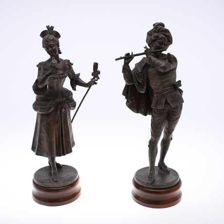 A PAIR OF SPELTER FIGURES. Art - Sculptures & Bronzes - Auctionet
