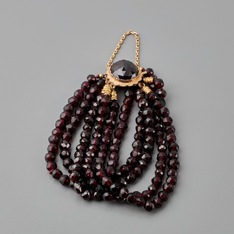 ARMBAND, granater, guld. Smycken & Ädelstenar - Armband - Auctionet