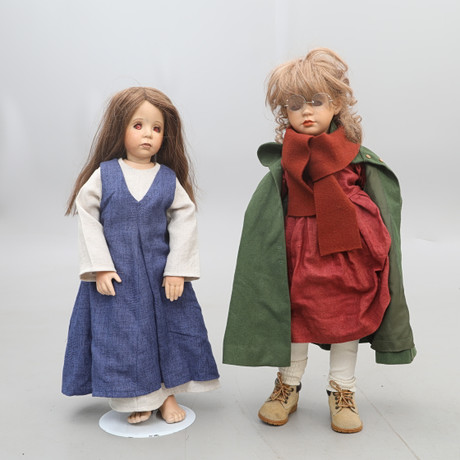 PORSLINSDOCKOR, 2 stycken. Leksaker - Leksaker - Auctionet