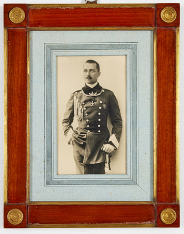 Fotografi, Mannerheim i rysk uniform som kommendör för H.M ...