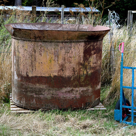 A LARGE 19TH CENTURY IRON RIVETED WATER TANK. Garden & Architectural ...