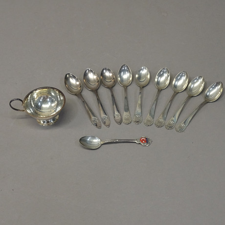 11 PIECES OF SILVER OBJECTS. Silver & Metals - Silver - Auctionet