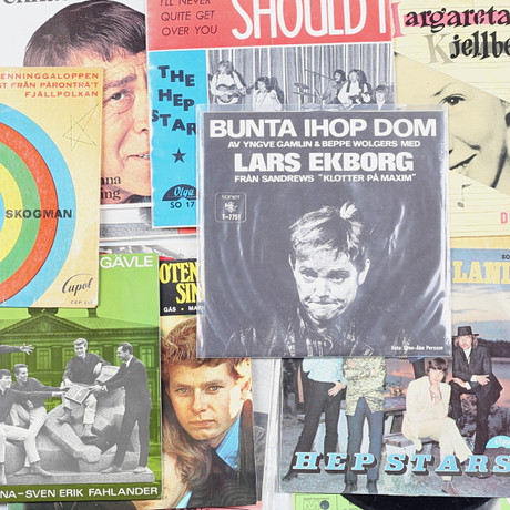 VINYL RECORDS, 20 pcs, singles, Hep stars, Hootenanny singers, etc ...