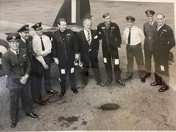 AN INTERESTIN POST SECOND WORLD WAR ROYAL AIR FORCE AUTOGRAPH ...