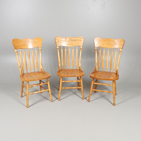 A SET OF FOUR AMERICAN LIGHT OAK DINING CHAIRS. Furniture - Armchairs ...