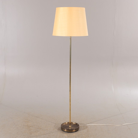 GOLVLAMPA, mässing, märkt FAB. Belysning & Lampor - Golvlampor - Auctionet