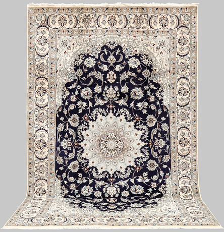 MATTA, persisk, nain med silke inslag. Ca 307 x 198 cm. Mattor & Textil ...