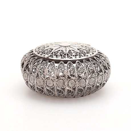 DOSA, silver, filigran, vikt 24 gram. Silver & Metall - Silver - Auctionet