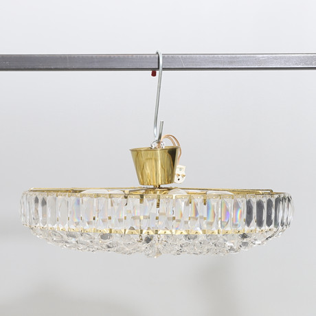 TAKLAMPA, mässing & kristall, plafondmodell, 1960/70-tal. Belysning ...