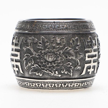 PENSELSKÖLJARE, silver, Kina, ca 1900. Asiatika - Auctionet