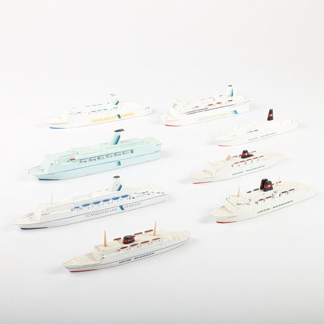 MODEL FERRIES, 8 pieces, metal, 1900s. Miscellaneous - Technica ...