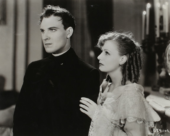 GELATINSILVERFOTOGRAFI, stillbild av Greta Garbo och Gavin Gordon ur ...