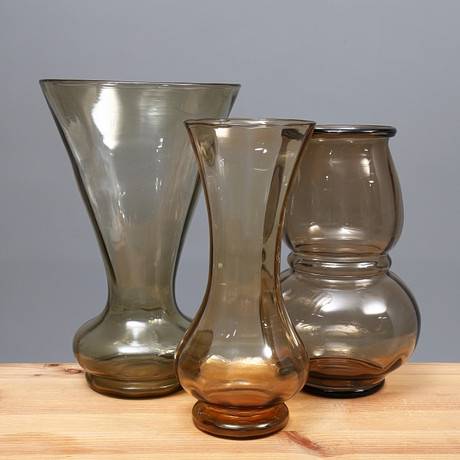 VASES, 3 pcs, glass, among others Sandvik, 1900s. Glass - Utility glass ...