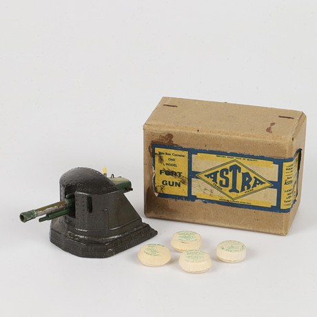 TOY CANNON, "Fort Gun", Astra-Pharos, England, mid 20th century. Toys ...