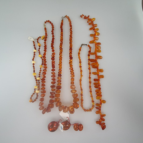 - En samling bärnstenssmycken, 7 stycken. Smycken & Ädelstenar ...