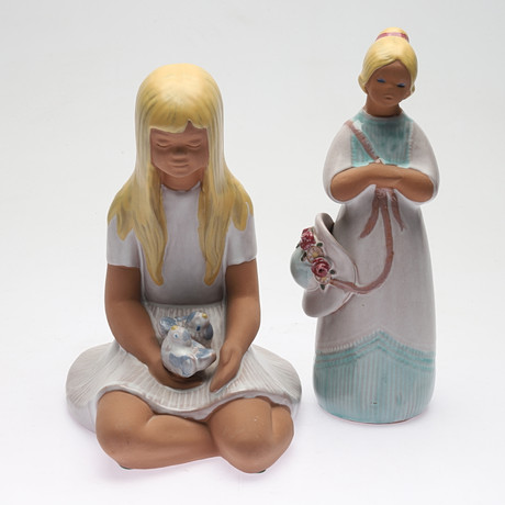 FIGURINER, 2 st, keramik, Jie, 1900-talets andra hälft. Keramik ...