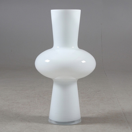 VAS, glass, late 20th century. Glass - Utility glass - Auctionet