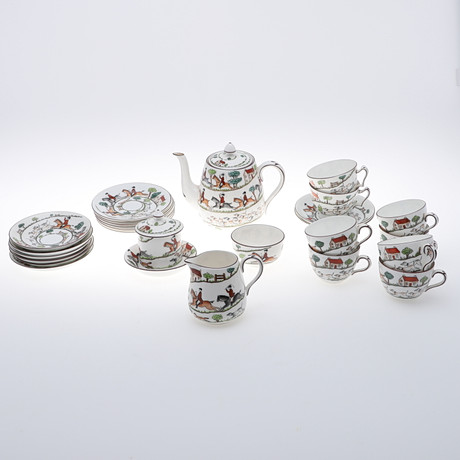 A CROWN STAFFORDSHIRE 'HUNTING SCENES' PART TEA SERVICE. Ceramics ...
