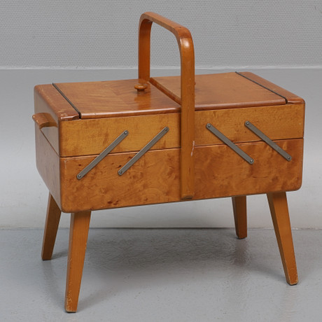 SYSKRIN, trä, 1900-talets mitt. Möbler - Övrigt - Auctionet