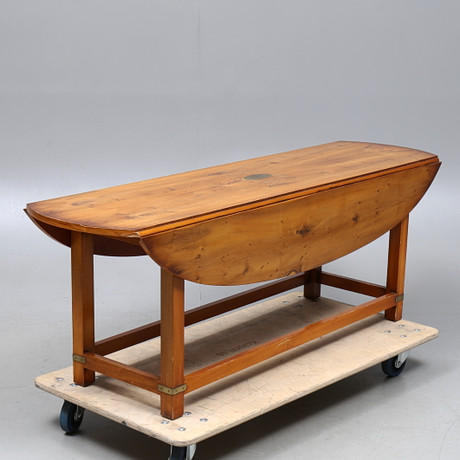 COFFEE TABLE, so-called "Hunting Table", Reprodux, England. Furniture ...