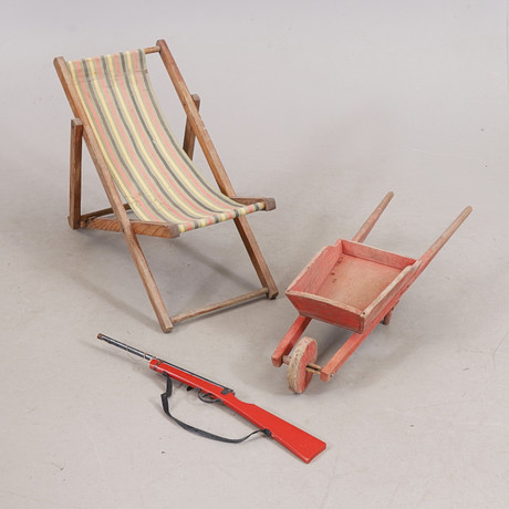 GEVÄR, SKOTTKÄRRA, SOLSTOL för barn, 1940-tal. Leksaker - Leksaker ...