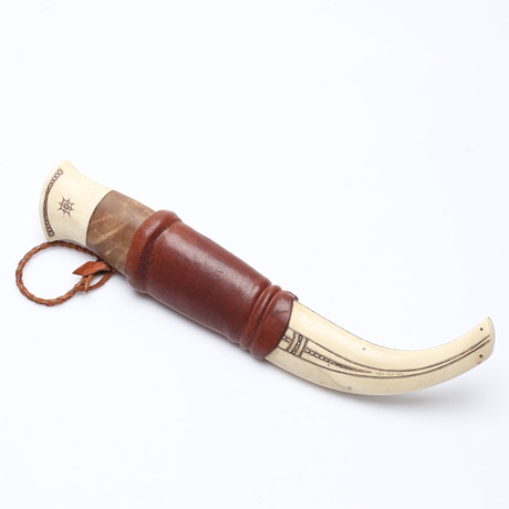 PER ISAK JUUSO. Same knife, signed PI JUUSO. Miscellaneous ...