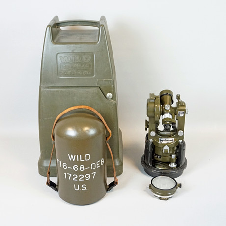 TEODOLITO, instrumento de medida, Wild Heerbrugg, con brújula, Suiza ...