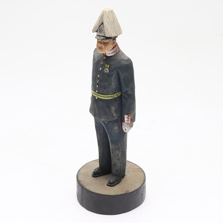 AXEL ERICSON. Sculpture, wood, "Officer, King. Göte Livgarde, 1910 ...