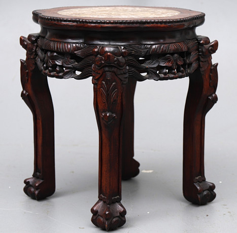 Chinese base in carved Oriental wood and marble, early 20th Century ...