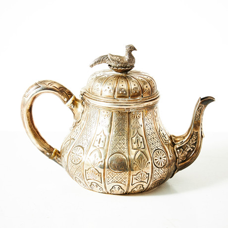 TEAPOT, silver, marked WM, sold by Lambert & Rawlings, Coventry St ...