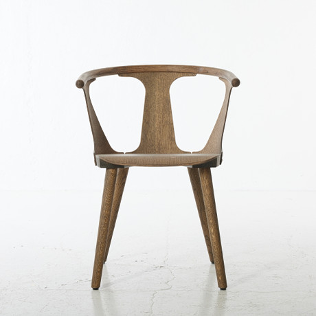 SAMI KALLIO, ''In Between Sk1'', stol, ek, för &Tradition. Möbler ...