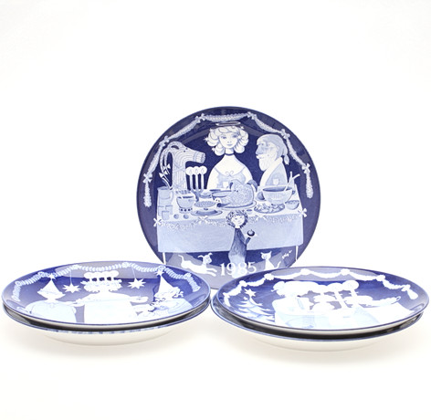 STIG LINDBERG. Christmas plates, 5 pieces, porcelain, Gustavsberg, 1981 ...