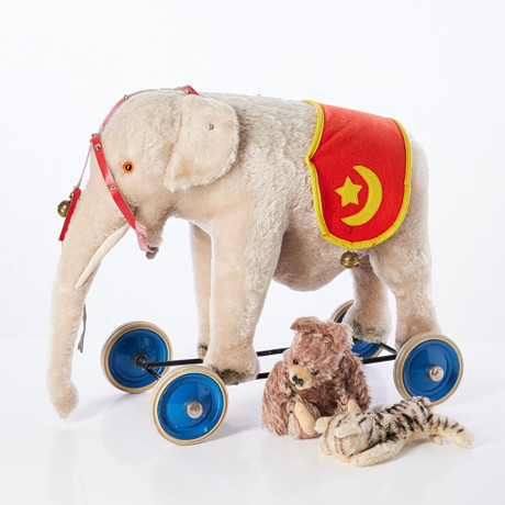 STEIFF ELEFANT, 1950-60-tal, plyschklädd elefant stående på ...