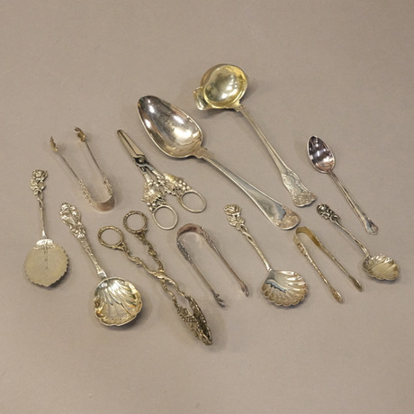 12 PIECES OF SILVER OBJECTS. Silver & Metals - Silver - Auctionet