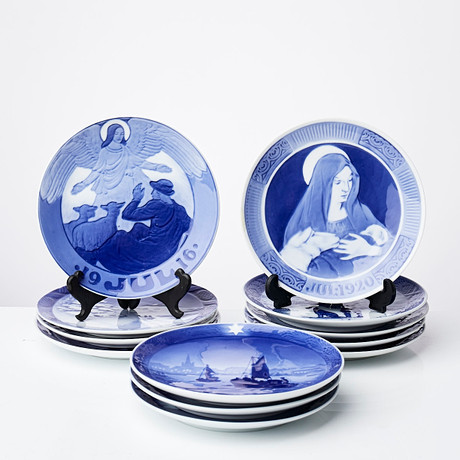 ROYAL COPENHAGEN, 12 dlr, plates, Christmas between 1915-1979 ...