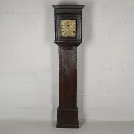 THOMAS CARTER, CRICKLADE. AN EARLY EIGHTEENTH CENTURY OAK CASED ...