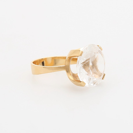 RING with white stone. Gold, 18k, weight 7.44 grams. Jewellery ...